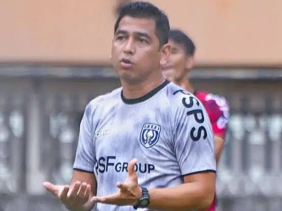 Terus Menerus Kalah, Jan Saragih Dipecat Manajemen PSPS Riau - JAGARIAU.COM